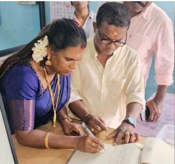 ധര്‍മജൻ ബോള്‍ഗാട്ടിയും ഭാര്യയും വീണ്ടും വിവാഹിതരായി | Vararuchi