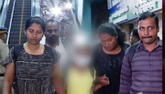 കാണാതായി വിശാഖപട്ടണത്ത് കണ്ടെത്തിയ പതിമൂന്ന് വയസ്സുകാരിയെ തലസ്ഥാനത്ത് ...